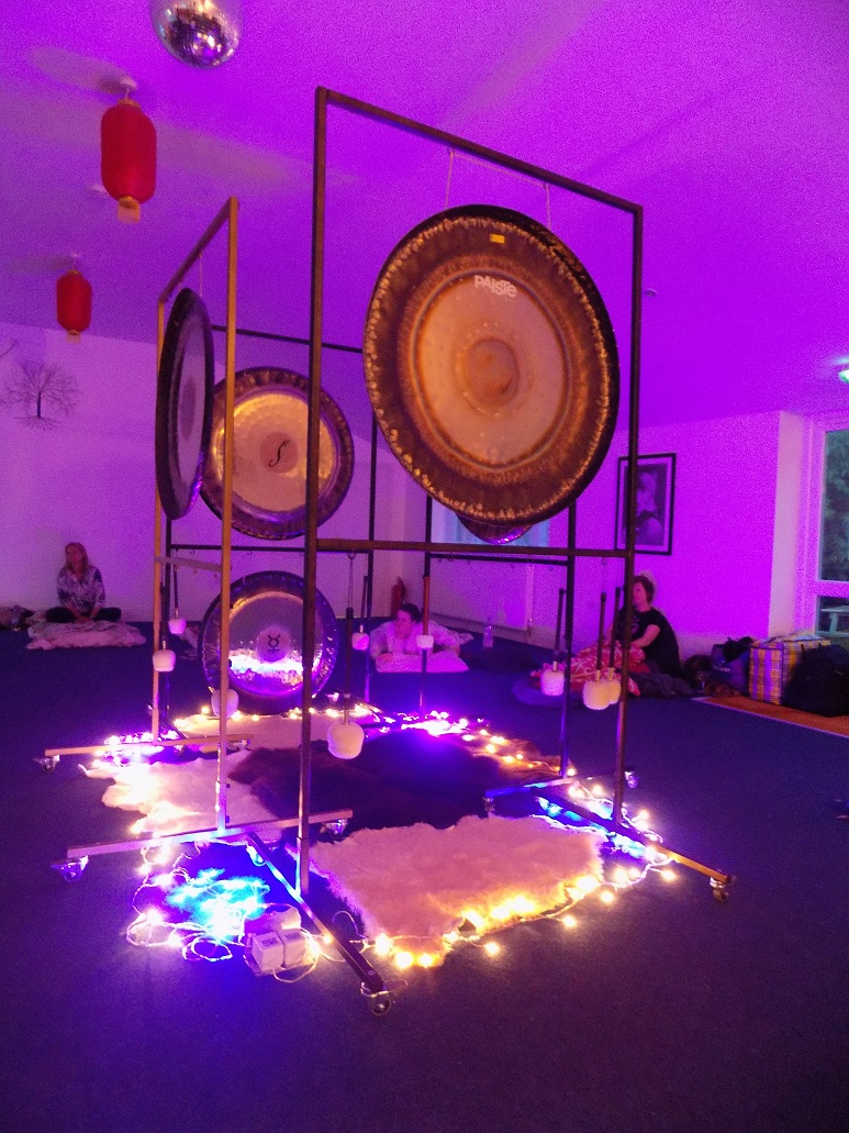 DEVON - All-night Gong Puja ceremony